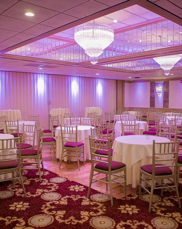 Embassy Room | Hanover Manor